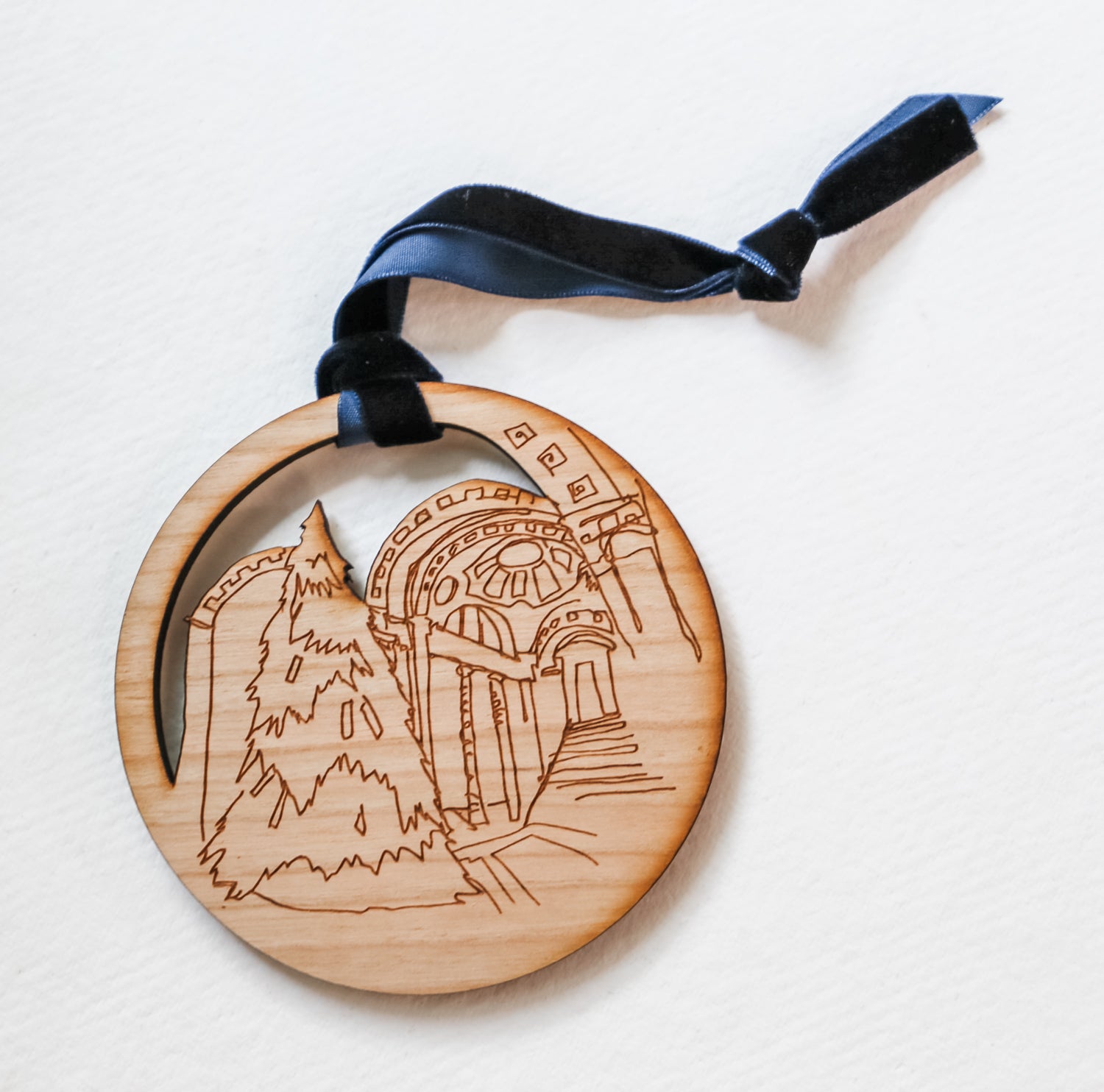 Giving Tree Signature Ornament – Easel on Stribling Shop